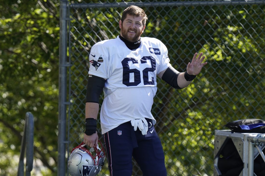 Long, Thuney ready to protect Chiefs quarterback Mahomes | News, Sports ...